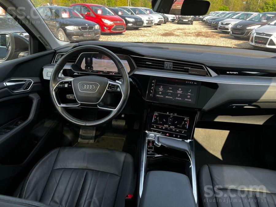 Grey Audi E-Tron 2020 in Valmiera, with an engine capacity of 0.00 L and mileage of 0 thousand km for 20500 €, photo 14 on AUTOMOTO.COM.LV