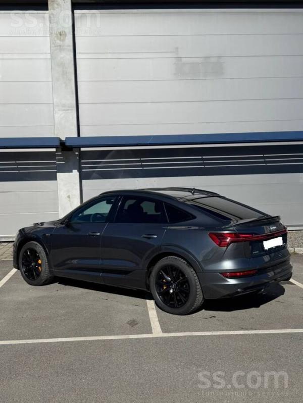 Grey Audi E-Tron 2020 in Riga, with an engine capacity of 0.00 L and mileage of 88 thousand km for 35500 €, photo 3 on AUTOMOTO.COM.LV