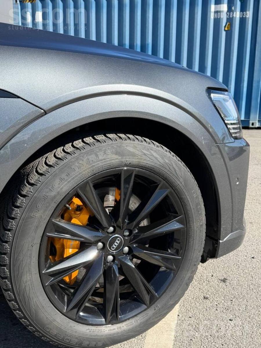 Grey Audi E-Tron 2020 in Riga, with an engine capacity of 0.00 L and mileage of 88 thousand km for 35500 €, photo 9 on AUTOMOTO.COM.LV