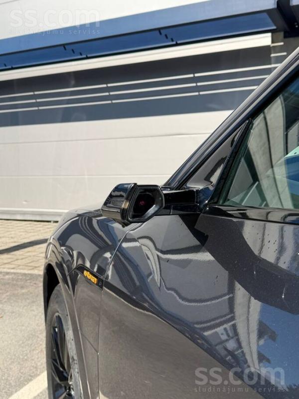 Grey Audi E-Tron 2020 in Riga, with an engine capacity of 0.00 L and mileage of 88 thousand km for 35500 €, photo 9 on AUTOMOTO.COM.LV