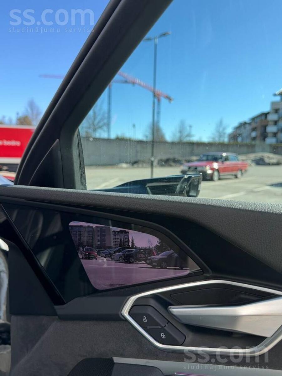 Grey Audi E-Tron 2020 in Riga, with an engine capacity of 0.00 L and mileage of 88 thousand km for 35500 €, photo 22 on AUTOMOTO.COM.LV