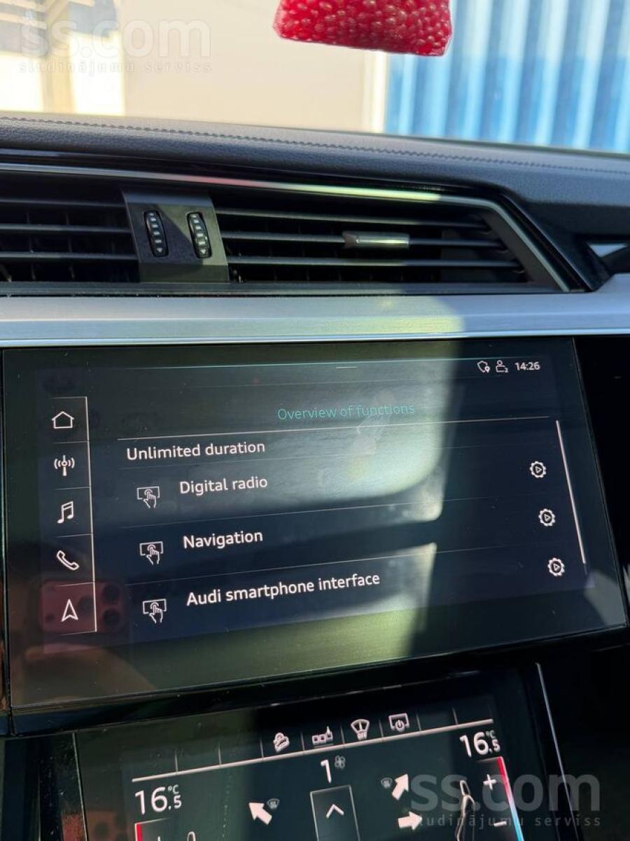 Grey Audi E-Tron 2020 in Riga, with an engine capacity of 0.00 L and mileage of 88 thousand km for 35500 €, photo 30 on AUTOMOTO.COM.LV