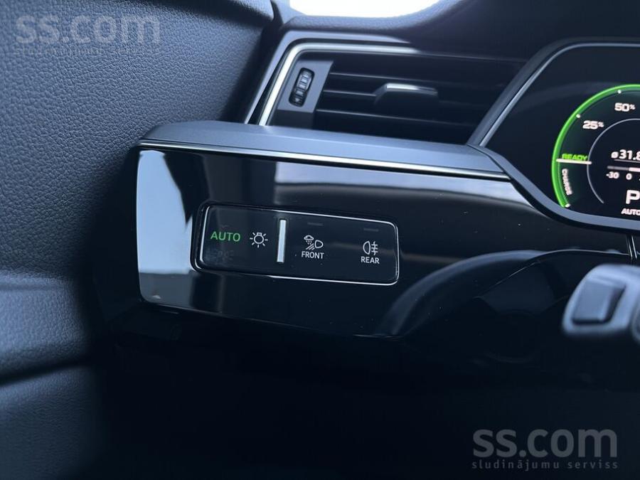 Pelēks Audi E-Tron 2020 Rīga, ar dzinēja tilpumu 0.00 L un nobraukumu 156 tūkst. km par 24900 €, foto 13 vietnē AUTOMOTO.COM.LV