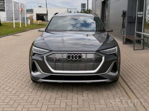 Pelēks Audi E-Tron 2020 Rīga, ar dzinēja tilpumu 0.00 L un nobraukumu 123 tūkst. km par 33900 €, foto 3 vietnē AUTOMOTO.COM.LV