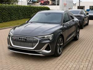 Pelēks Audi E-Tron 2020 Rīga, ar dzinēja tilpumu 0.00 L un nobraukumu 123 tūkst. km par 33900 €, foto 4 vietnē AUTOMOTO.COM.LV