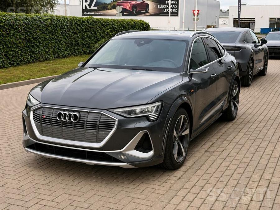 Pelēks Audi E-Tron 2020 Rīga, ar dzinēja tilpumu 0.00 L un nobraukumu 123 tūkst. km par 33900 €, foto 4 vietnē AUTOMOTO.COM.LV
