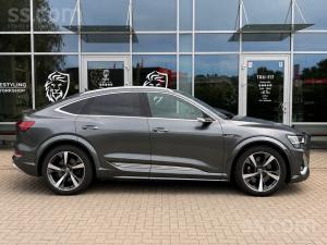 Pelēks Audi E-Tron 2020 Rīga, ar dzinēja tilpumu 0.00 L un nobraukumu 123 tūkst. km par 33900 €, foto 5 vietnē AUTOMOTO.COM.LV