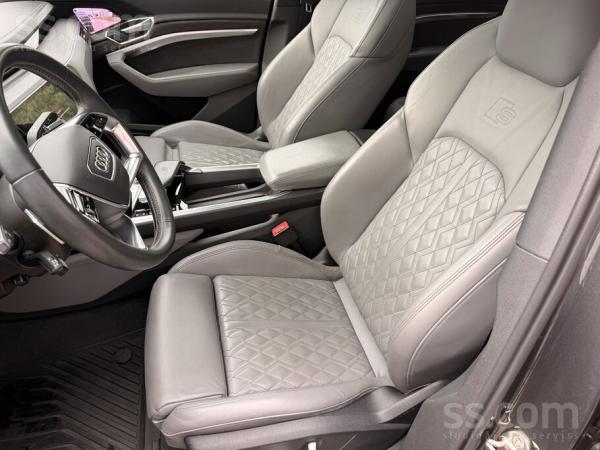 Pelēks Audi E-Tron 2020 Rīga, ar dzinēja tilpumu 0.00 L un nobraukumu 123 tūkst. km par 33900 €, foto 8 vietnē AUTOMOTO.COM.LV