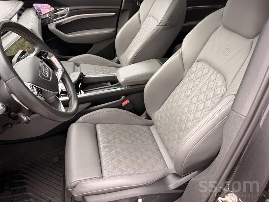 Pelēks Audi E-Tron 2020 Rīga, ar dzinēja tilpumu 0.00 L un nobraukumu 123 tūkst. km par 33900 €, foto 9 vietnē AUTOMOTO.COM.LV