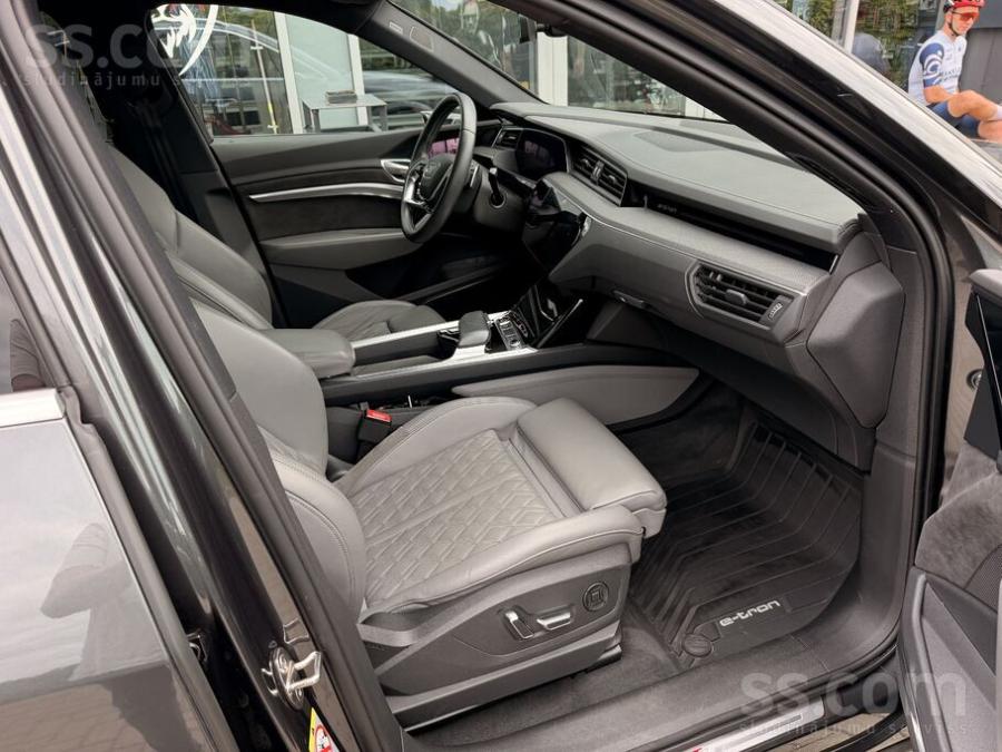 Pelēks Audi E-Tron 2020 Rīga, ar dzinēja tilpumu 0.00 L un nobraukumu 123 tūkst. km par 33900 €, foto 10 vietnē AUTOMOTO.COM.LV