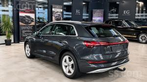 Pelēks Audi E-Tron 2020 Rīga, ar dzinēja tilpumu 0.00 L un nobraukumu 85 tūkst. km par 29990 €, foto 4 vietnē AUTOMOTO.COM.LV