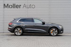 Grey Audi E-Tron 2020 in Marupe, with an engine capacity of 0.00 L and mileage of 76 thousand km for 34650 €, photo 6 on AUTOMOTO.COM.LV