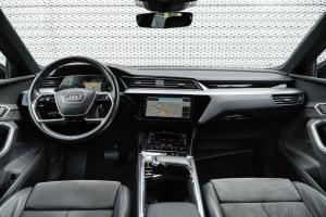 Grey Audi E-Tron 2020 in Marupe, with an engine capacity of 0.00 L and mileage of 76 thousand km for 34650 €, photo 7 on AUTOMOTO.COM.LV