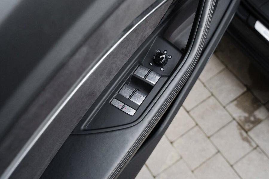Grey Audi E-Tron 2020 in Marupe, with an engine capacity of 0.00 L and mileage of 76 thousand km for 34650 €, photo 9 on AUTOMOTO.COM.LV