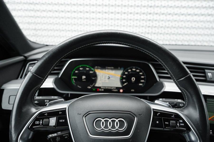 Grey Audi E-Tron 2020 in Marupe, with an engine capacity of 0.00 L and mileage of 76 thousand km for 34650 €, photo 14 on AUTOMOTO.COM.LV
