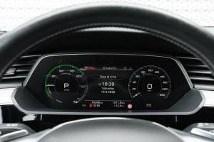 Grey Audi E-Tron 2020 in Marupe, with an engine capacity of 0.00 L and mileage of 76 thousand km for 34650 €, photo 17 on AUTOMOTO.COM.LV
