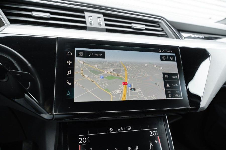 Grey Audi E-Tron 2020 in Marupe, with an engine capacity of 0.00 L and mileage of 76 thousand km for 34650 €, photo 21 on AUTOMOTO.COM.LV