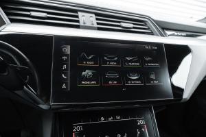 Grey Audi E-Tron 2020 in Marupe, with an engine capacity of 0.00 L and mileage of 76 thousand km for 34650 €, photo 22 on AUTOMOTO.COM.LV