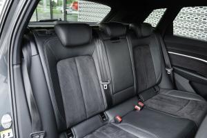 Grey Audi E-Tron 2020 in Marupe, with an engine capacity of 0.00 L and mileage of 76 thousand km for 34650 €, photo 33 on AUTOMOTO.COM.LV