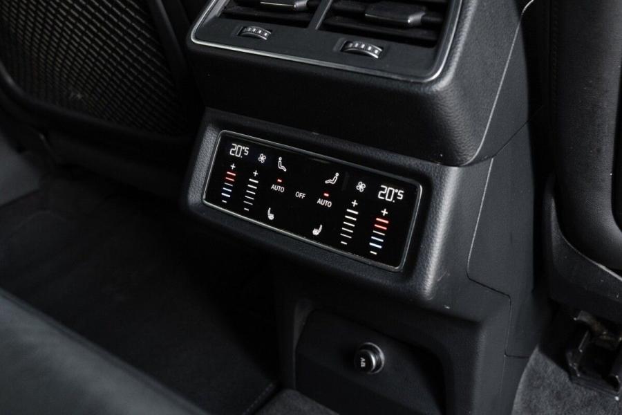 Grey Audi E-Tron 2020 in Marupe, with an engine capacity of 0.00 L and mileage of 76 thousand km for 34650 €, photo 34 on AUTOMOTO.COM.LV