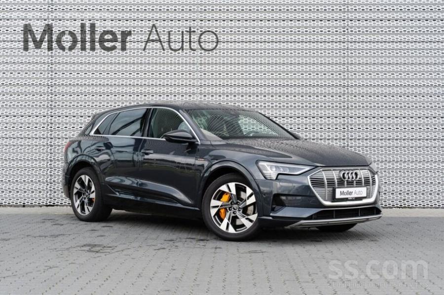 Grey Audi E-Tron 2020 in Riga, with an engine capacity of 0.00 L and mileage of 76 thousand km for 34650 €, photo 3 on AUTOMOTO.COM.LV