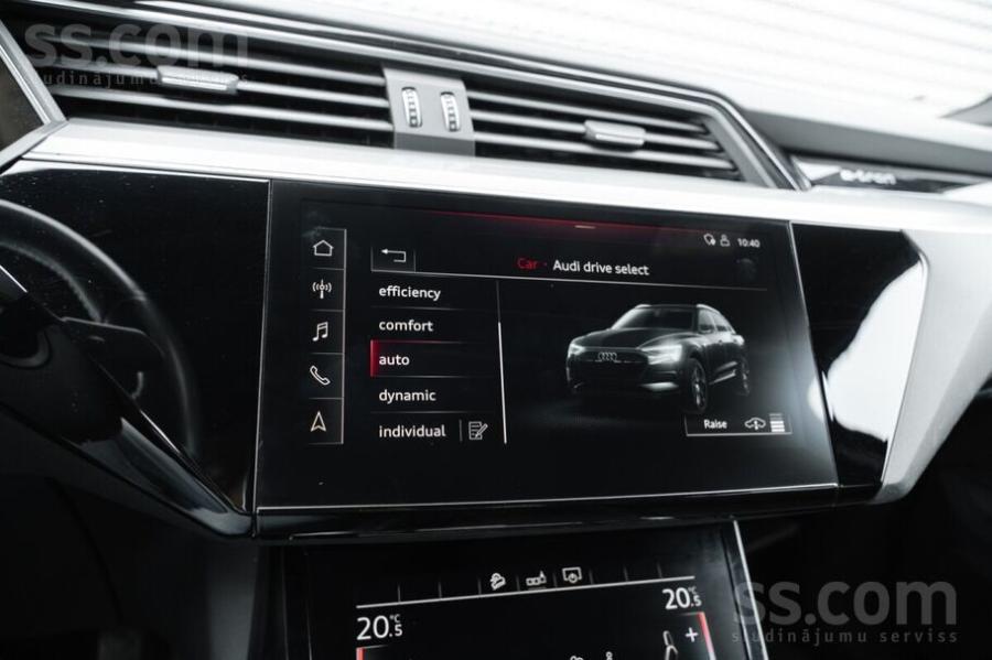 Grey Audi E-Tron 2020 in Riga, with an engine capacity of 0.00 L and mileage of 76 thousand km for 34650 €, photo 24 on AUTOMOTO.COM.LV