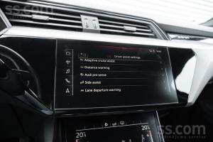 Grey Audi E-Tron 2020 in Riga, with an engine capacity of 0.00 L and mileage of 76 thousand km for 34650 €, photo 28 on AUTOMOTO.COM.LV