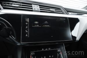 Grey Audi E-Tron 2020 in Riga, with an engine capacity of 0.00 L and mileage of 76 thousand km for 34650 €, photo 29 on AUTOMOTO.COM.LV