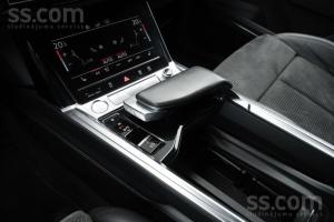 Grey Audi E-Tron 2020 in Riga, with an engine capacity of 0.00 L and mileage of 76 thousand km for 34650 €, photo 32 on AUTOMOTO.COM.LV