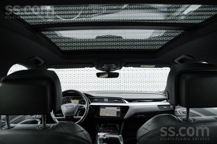 Grey Audi E-Tron 2020 in Riga, with an engine capacity of 0.00 L and mileage of 76 thousand km for 34650 €, photo 35 on AUTOMOTO.COM.LV