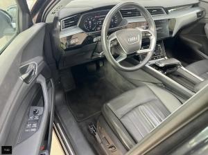 Grey Audi E-Tron 2020 in Marupe, with an engine capacity of 0.00 L and mileage of 85 thousand km for 29990 €, photo 7 on AUTOMOTO.COM.LV