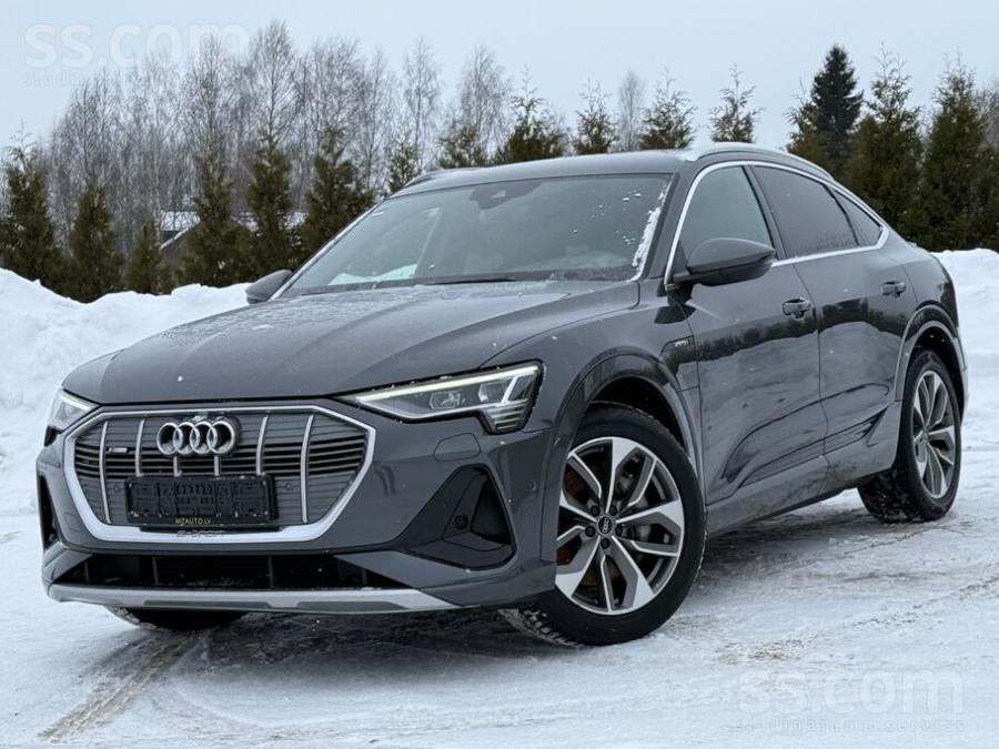 Grey Audi E-Tron 2021 in Tukums, with an engine capacity of 0.00 L and mileage of 160 thousand km for 26500 €, photo 2 on AUTOMOTO.COM.LV