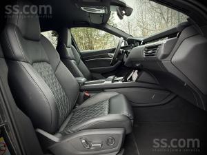 Grey Audi E-Tron 2021 in Tukums, with an engine capacity of 0.00 L and mileage of 160 thousand km for 26500 €, photo 7 on AUTOMOTO.COM.LV