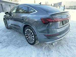 Pelēks Audi E-Tron 2021 Kauņa, ar dzinēja tilpumu 0.00 L un nobraukumu 115 tūkst. km par 29900 €, foto 4 vietnē AUTOMOTO.COM.LV