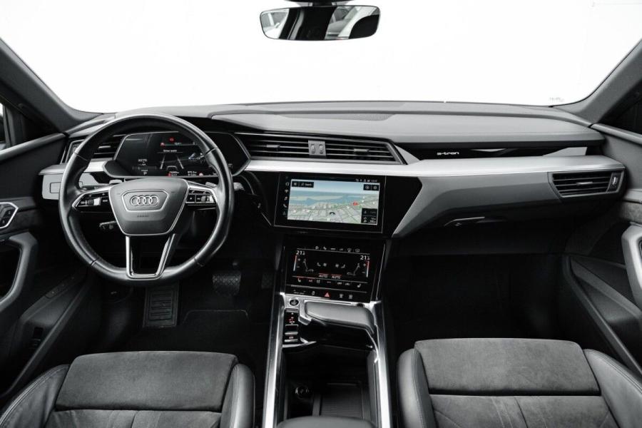 Grey Audi E-Tron 2021 in Riga, with an engine capacity of 0.00 L and mileage of 73 thousand km for 33900 €, photo 37 on AUTOMOTO.COM.LV