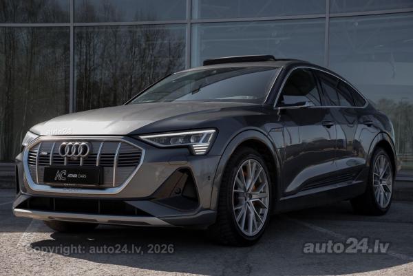 Grey Audi E-Tron 2021 in Tallinn, with an engine capacity of 0.00 L and mileage of 170 thousand km for 24500 €, photo 2 on AUTOMOTO.COM.LV