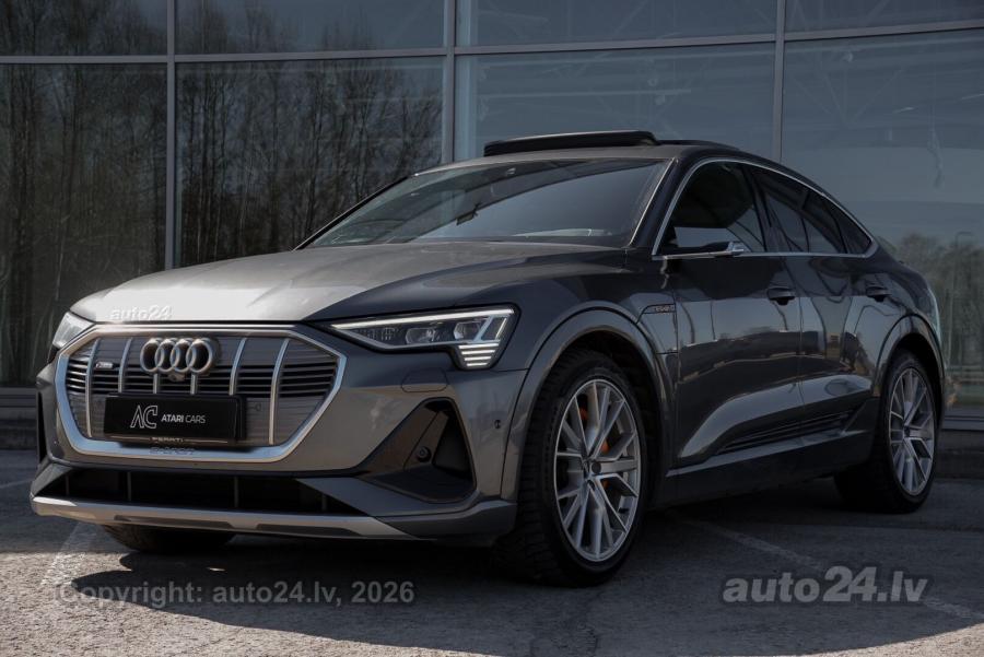 Grey Audi E-Tron 2021 in Tallinn, with an engine capacity of 0.00 L and mileage of 170 thousand km for 24500 €, photo 3 on AUTOMOTO.COM.LV