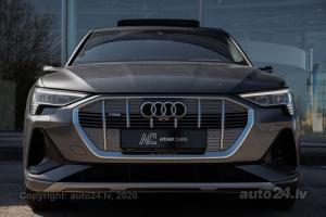 Grey Audi E-Tron 2021 in Tallinn, with an engine capacity of 0.00 L and mileage of 170 thousand km for 24500 €, photo 4 on AUTOMOTO.COM.LV