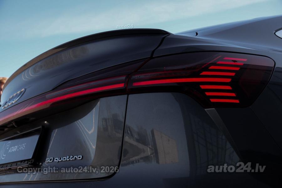 Grey Audi E-Tron 2021 in Tallinn, with an engine capacity of 0.00 L and mileage of 170 thousand km for 24500 €, photo 9 on AUTOMOTO.COM.LV