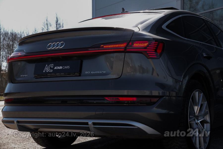 Grey Audi E-Tron 2021 in Tallinn, with an engine capacity of 0.00 L and mileage of 170 thousand km for 24500 €, photo 12 on AUTOMOTO.COM.LV