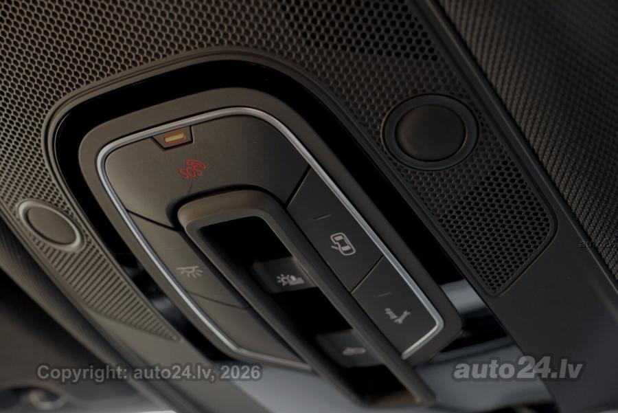 Grey Audi E-Tron 2021 in Tallinn, with an engine capacity of 0.00 L and mileage of 170 thousand km for 24500 €, photo 15 on AUTOMOTO.COM.LV