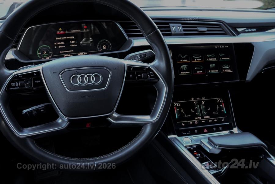 Grey Audi E-Tron 2021 in Tallinn, with an engine capacity of 0.00 L and mileage of 170 thousand km for 24500 €, photo 18 on AUTOMOTO.COM.LV