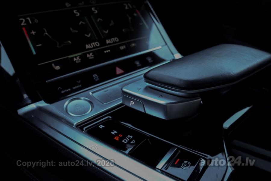 Grey Audi E-Tron 2021 in Tallinn, with an engine capacity of 0.00 L and mileage of 170 thousand km for 24500 €, photo 19 on AUTOMOTO.COM.LV