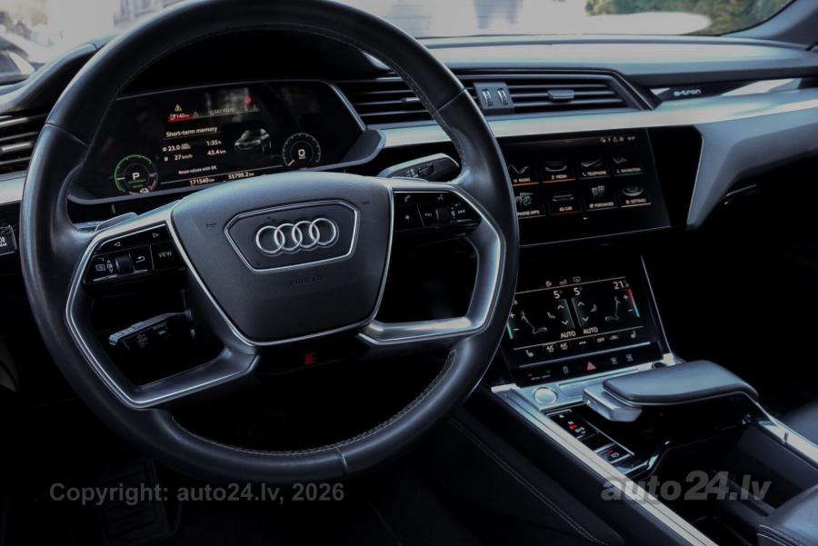 Grey Audi E-Tron 2021 in Tallinn, with an engine capacity of 0.00 L and mileage of 170 thousand km for 24500 €, photo 21 on AUTOMOTO.COM.LV