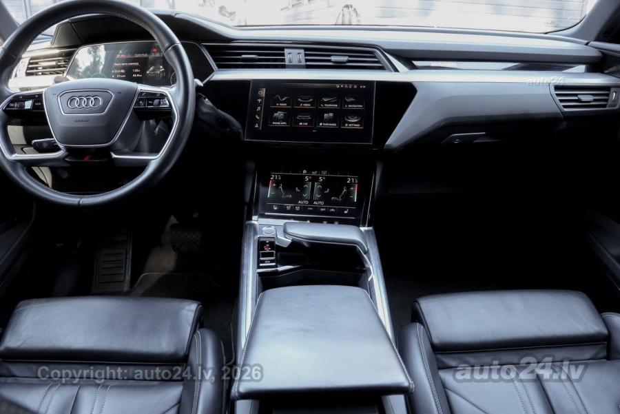 Grey Audi E-Tron 2021 in Tallinn, with an engine capacity of 0.00 L and mileage of 170 thousand km for 24500 €, photo 24 on AUTOMOTO.COM.LV