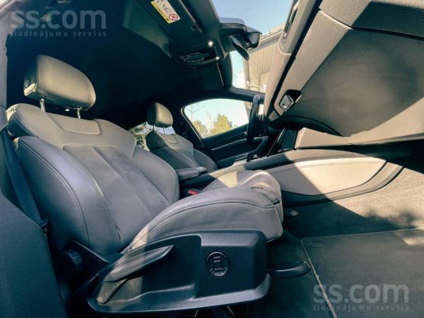 Grey Audi E-Tron 2021 in Jelgava, with an engine capacity of 0.00 L and mileage of 166 thousand km for 23500 €, photo 6 on AUTOMOTO.COM.LV