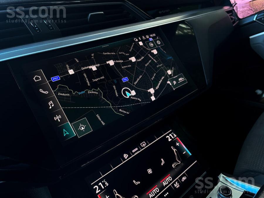 Grey Audi E-Tron 2021 in Jelgava, with an engine capacity of 0.00 L and mileage of 166 thousand km for 23500 €, photo 18 on AUTOMOTO.COM.LV