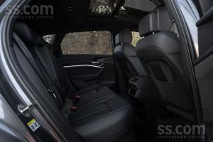 Pelēks Audi E-Tron 2021 Jelgava, ar dzinēja tilpumu 0.00 L un nobraukumu 167 tūkst. km par 26500 €, foto 10 vietnē AUTOMOTO.COM.LV