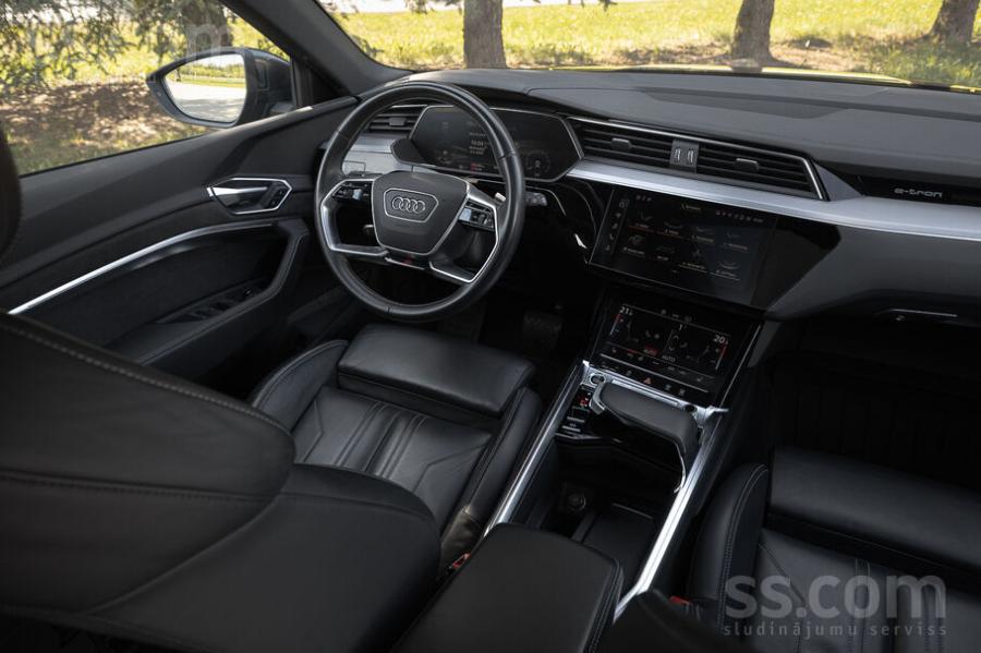 Pelēks Audi E-Tron 2021 Jelgava, ar dzinēja tilpumu 0.00 L un nobraukumu 167 tūkst. km par 26500 €, foto 11 vietnē AUTOMOTO.COM.LV
