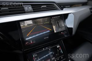 Pelēks Audi E-Tron 2021 Jelgava, ar dzinēja tilpumu 0.00 L un nobraukumu 167 tūkst. km par 26500 €, foto 16 vietnē AUTOMOTO.COM.LV